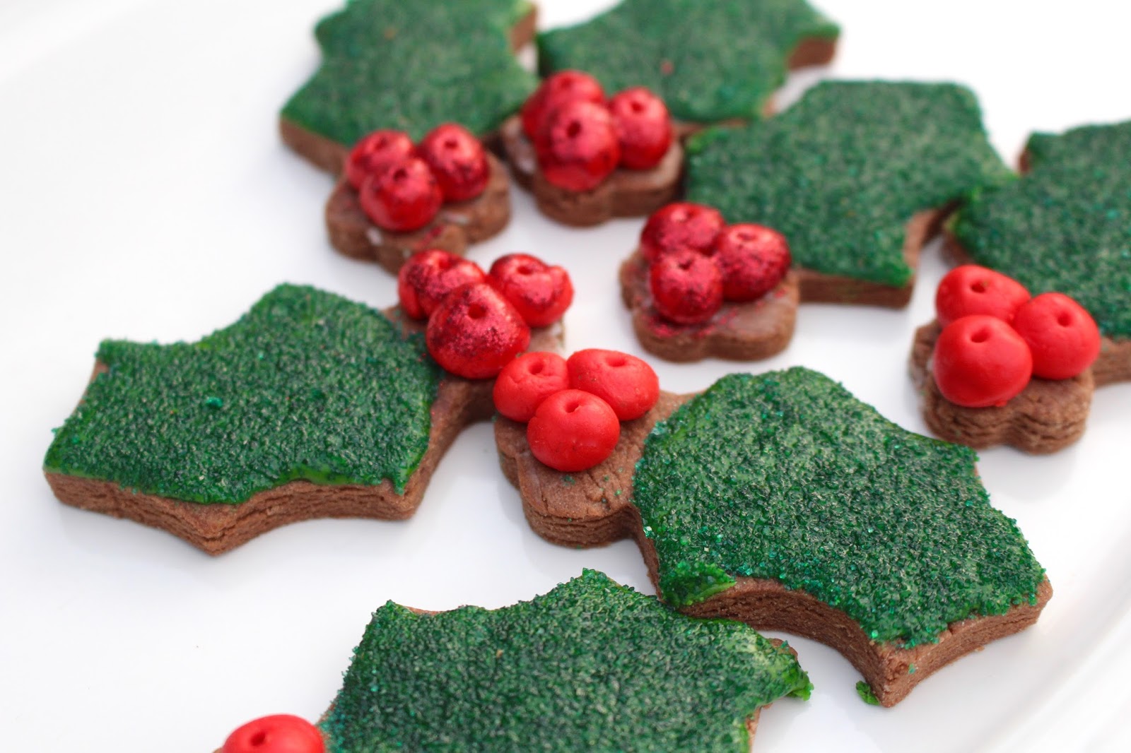 Easy Holly Christmas Cookies – Diary of a Mad Hausfrau