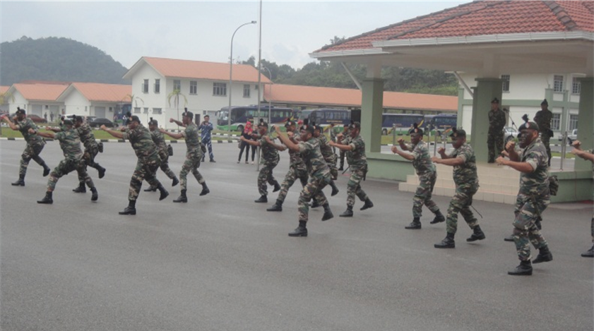 Portal Bujang Berani 10 RRD: LAWATAN PLKN KEM PUNCAK PERMAI, BAU