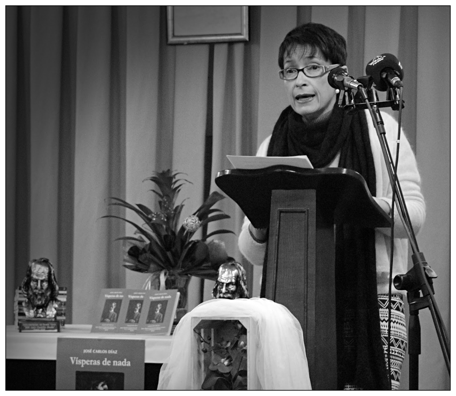 Los Diarios de Rayuela: Vísperas de nada, por María Victoria Carpena