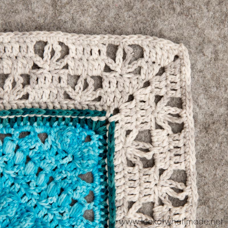 Tina's handicraft : Charlotte {Large Crochet Square Part 3}