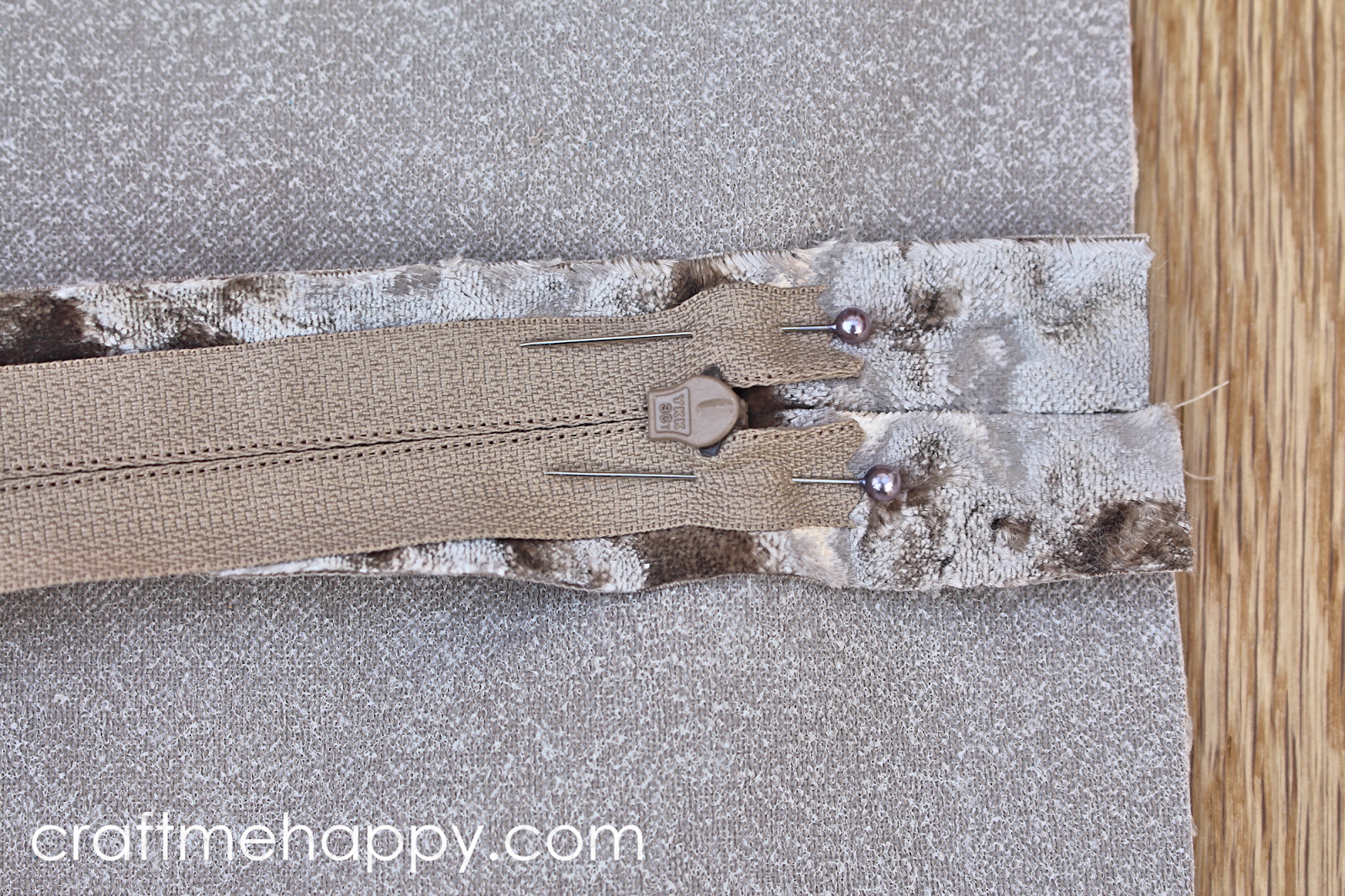 Getting to Grips with Zips - A Beginners' Simple Zip-Backed Cushion ...