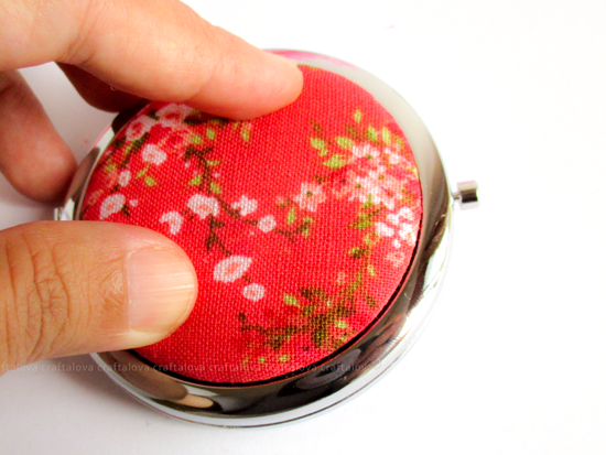 Craftalova: Tutorial: Fabric Compact Mirror (Mendekorasi Cermin Lipat ...