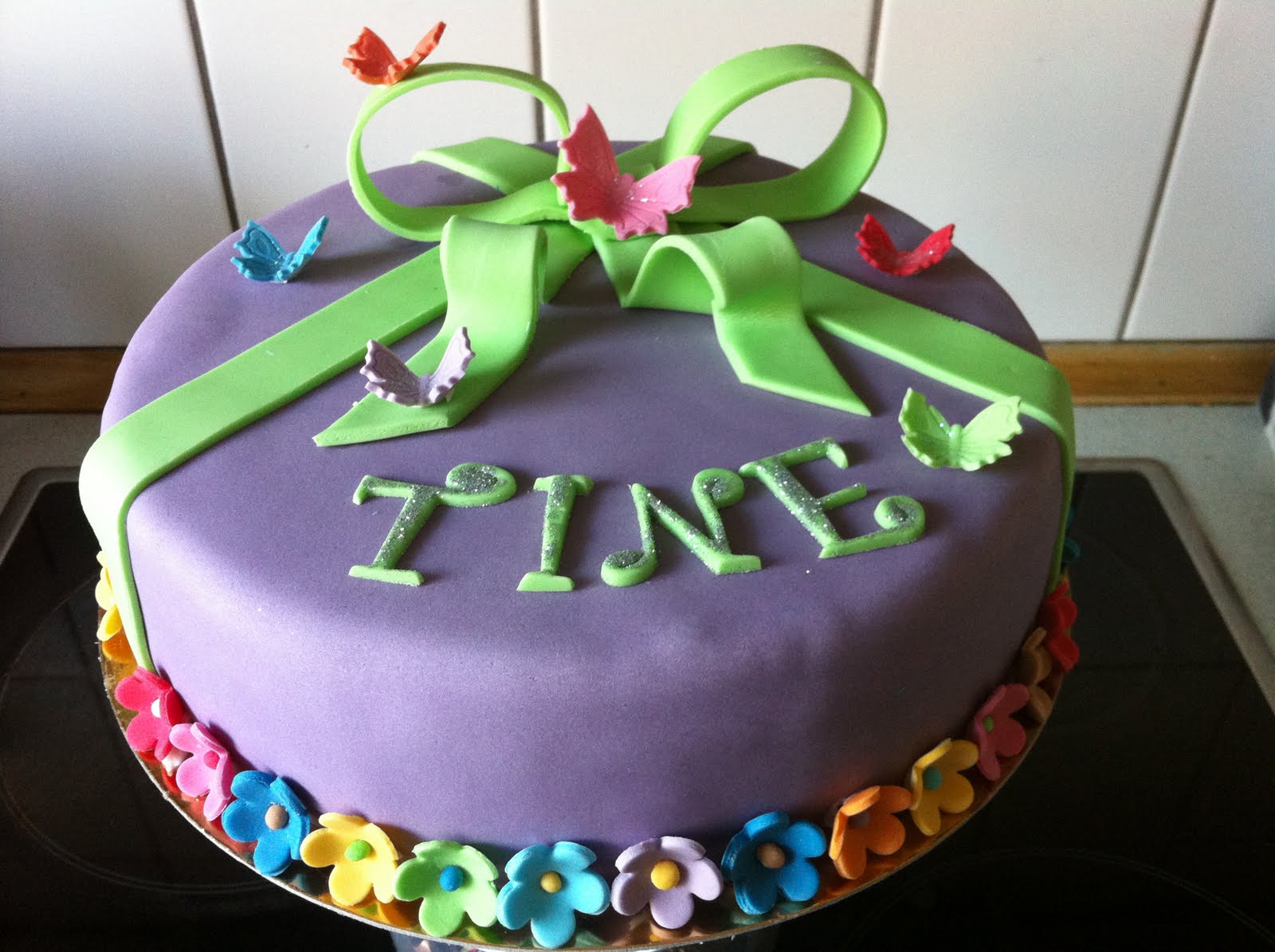 HOLLYS CAKES: Happy Birthday Tine