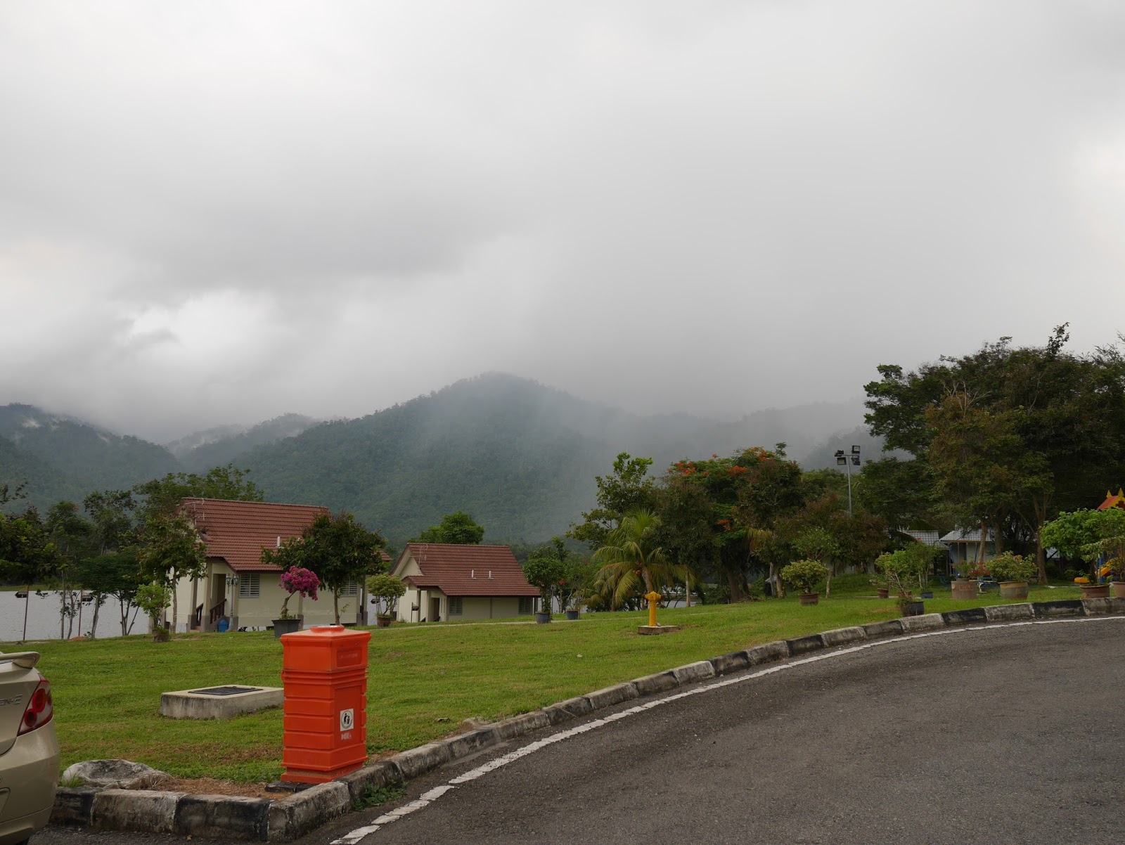 Kau Yang Satu: RESORT TASIK RABAN,LENGGONG ,PERAK