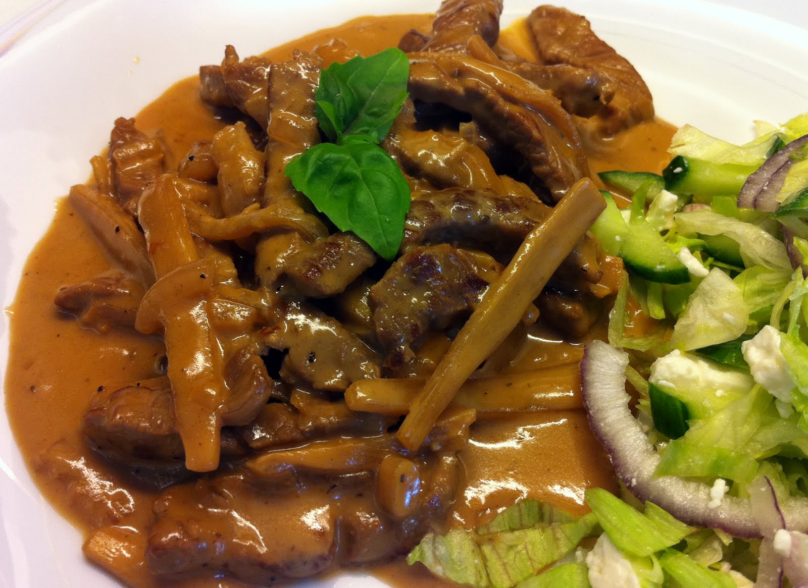 Lätta och Goda recept: Strimlad biff med bamuskott och lök