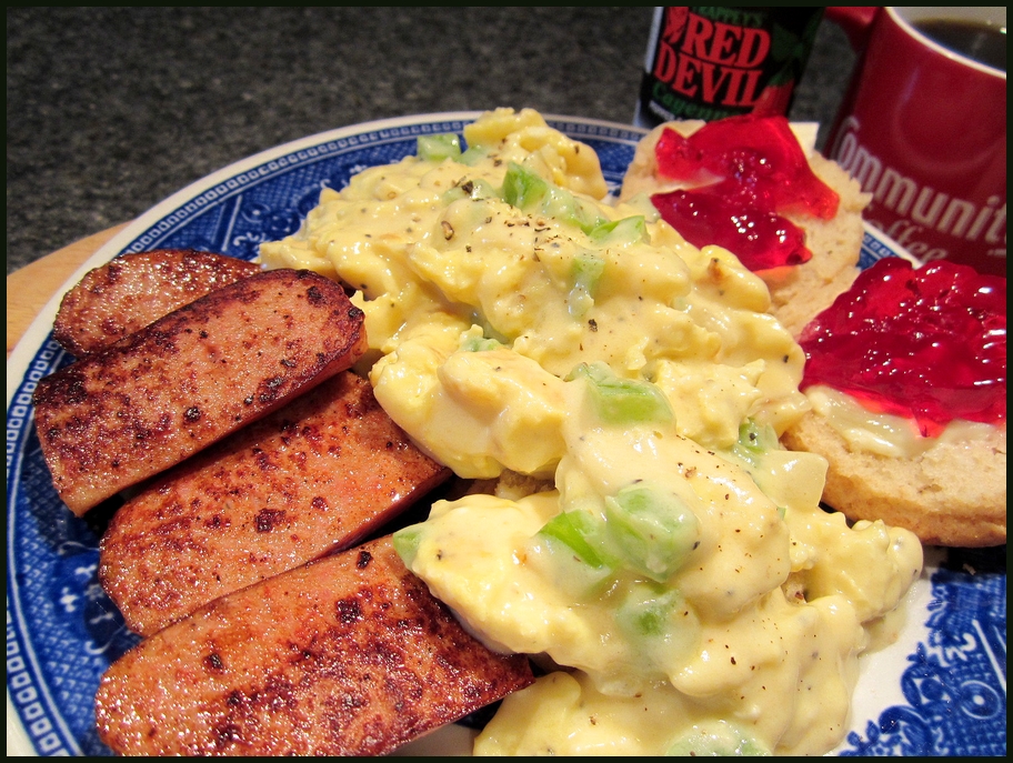 Fat Johnny's Front Porch: Kaw-Cajun Breakfast SOS