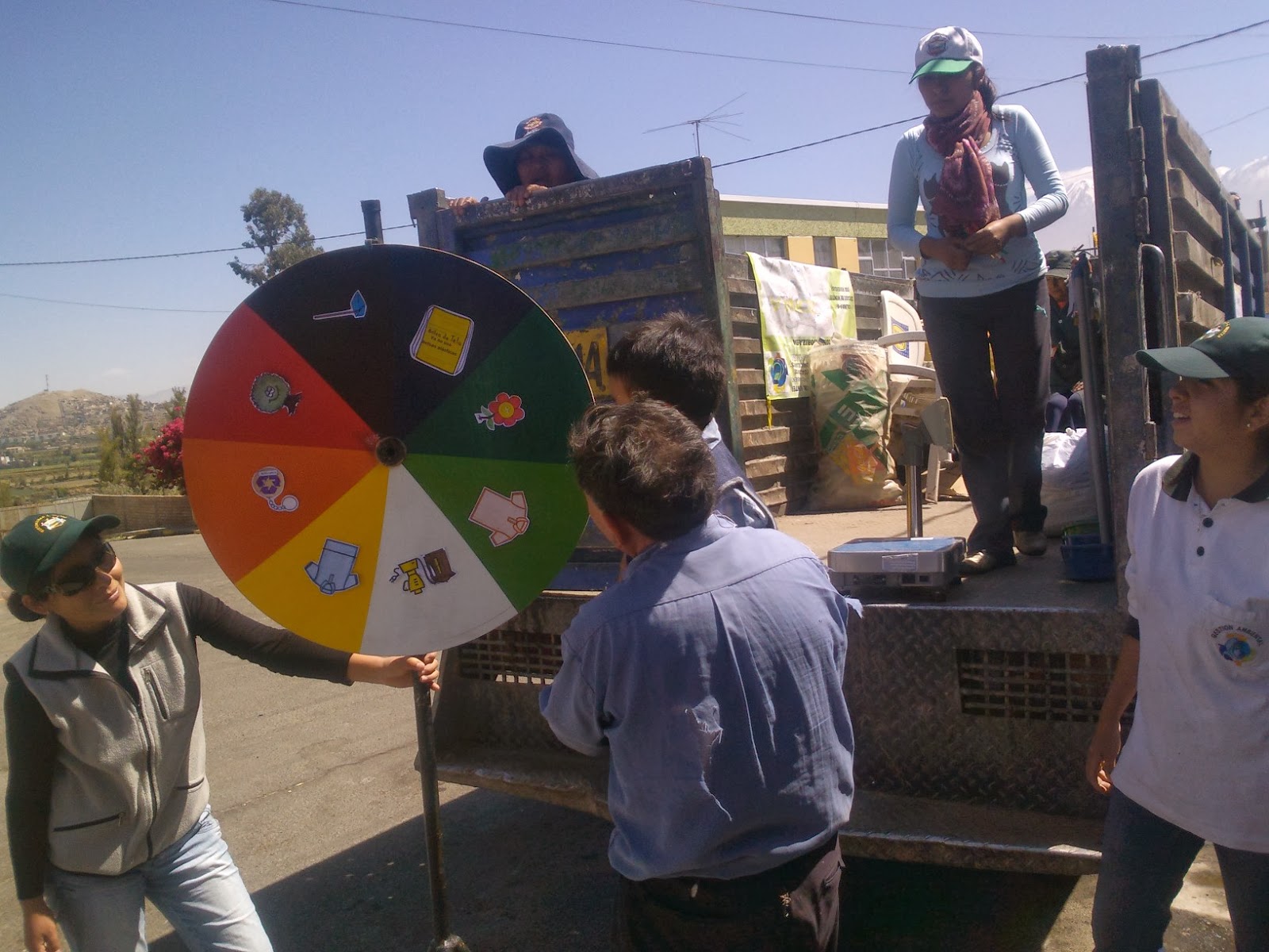 BIENVENIDOS: MAS DE 2 TONELADAS DE MATERIAL RECICLABLE SE RECOLECTARON ...