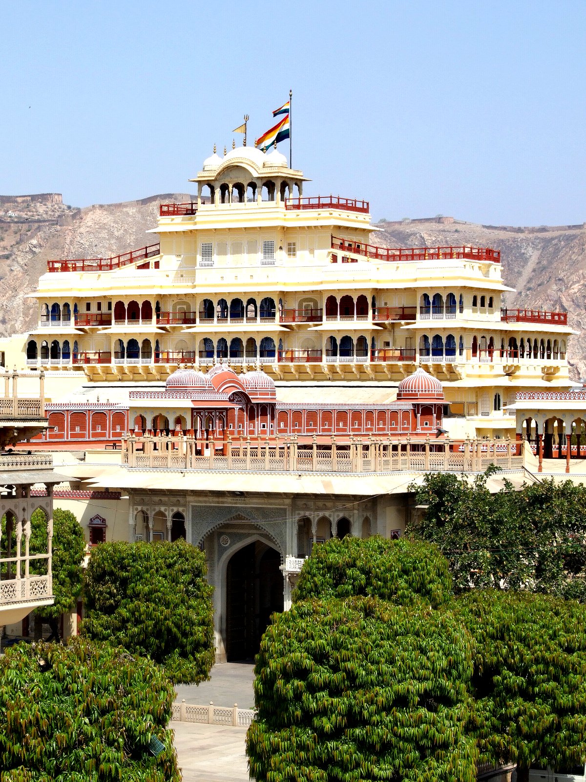 Anuroopa's Jaipur Travel Blog: The Jaipur City Palace