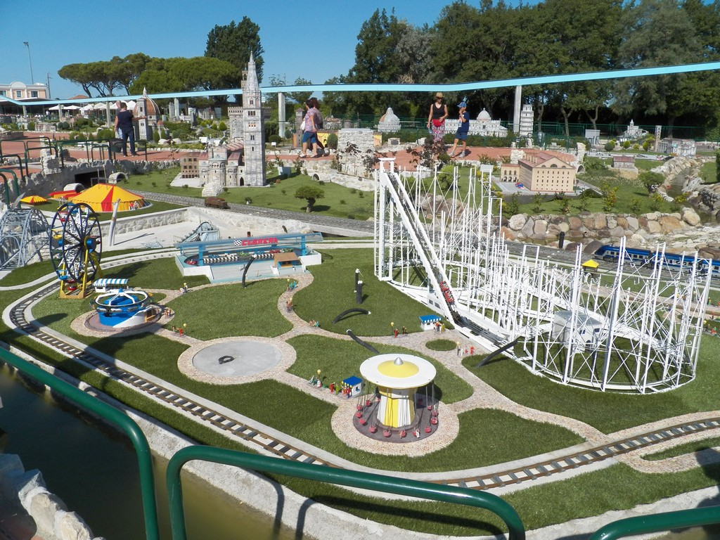 Mamma Claudia e le avventure del Topastro: Domenica a Italia in miniatura