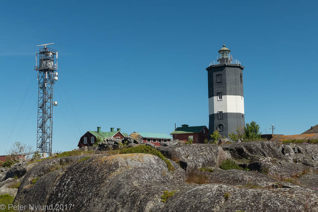 Yeti rides: The Norrskär lighthouse