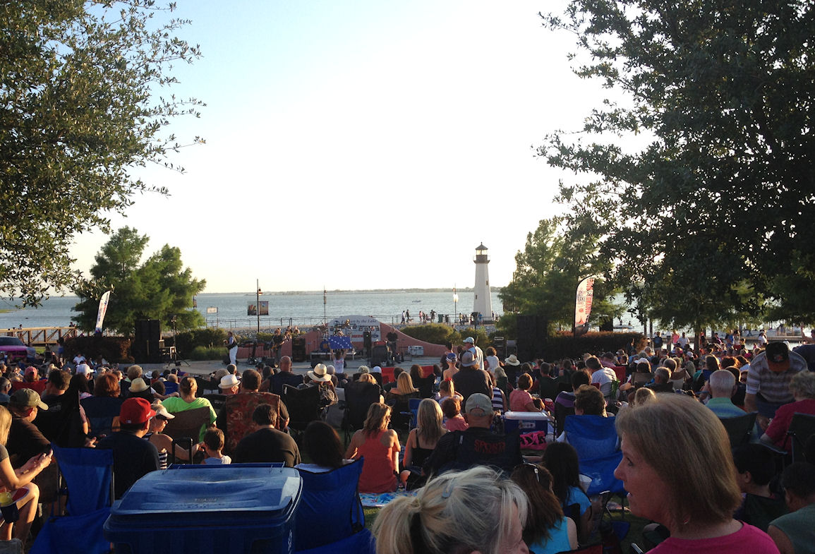 Terrell Daily Photo: Concert by the Lake