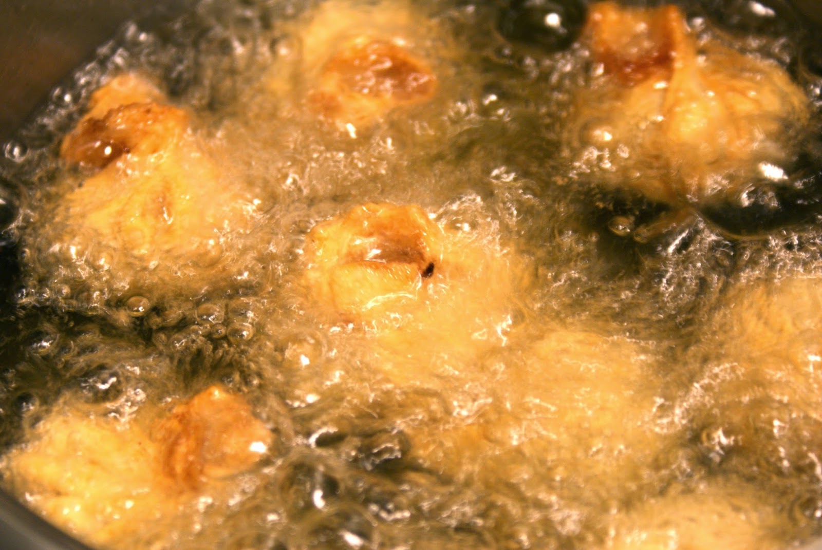 Nepali Tummy!!: MOMOs if you do not own a Steamer (Part I): Fried MOMO ...