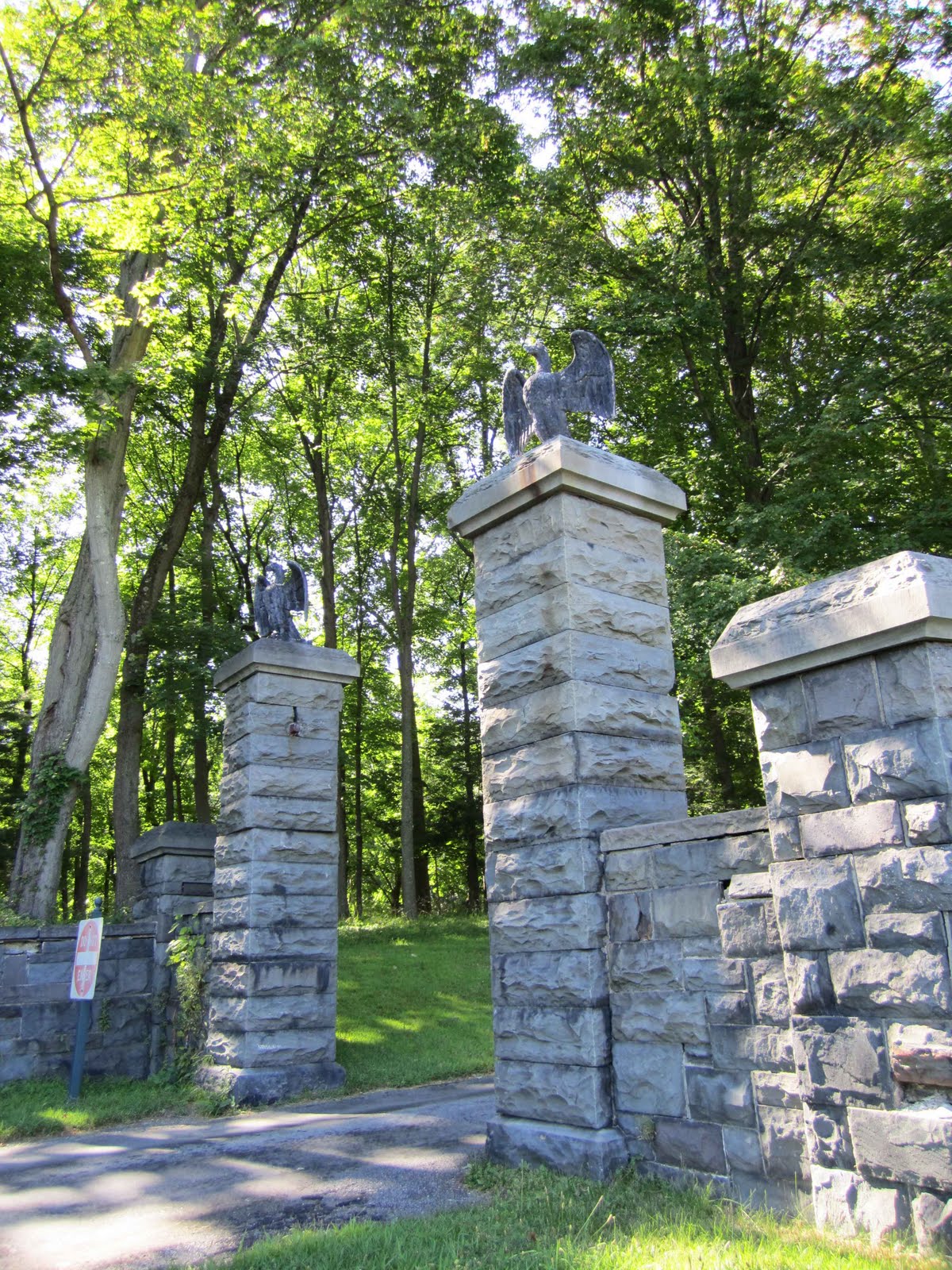 BIG OLD HOUSES: Mills Mansion (1 of 2)