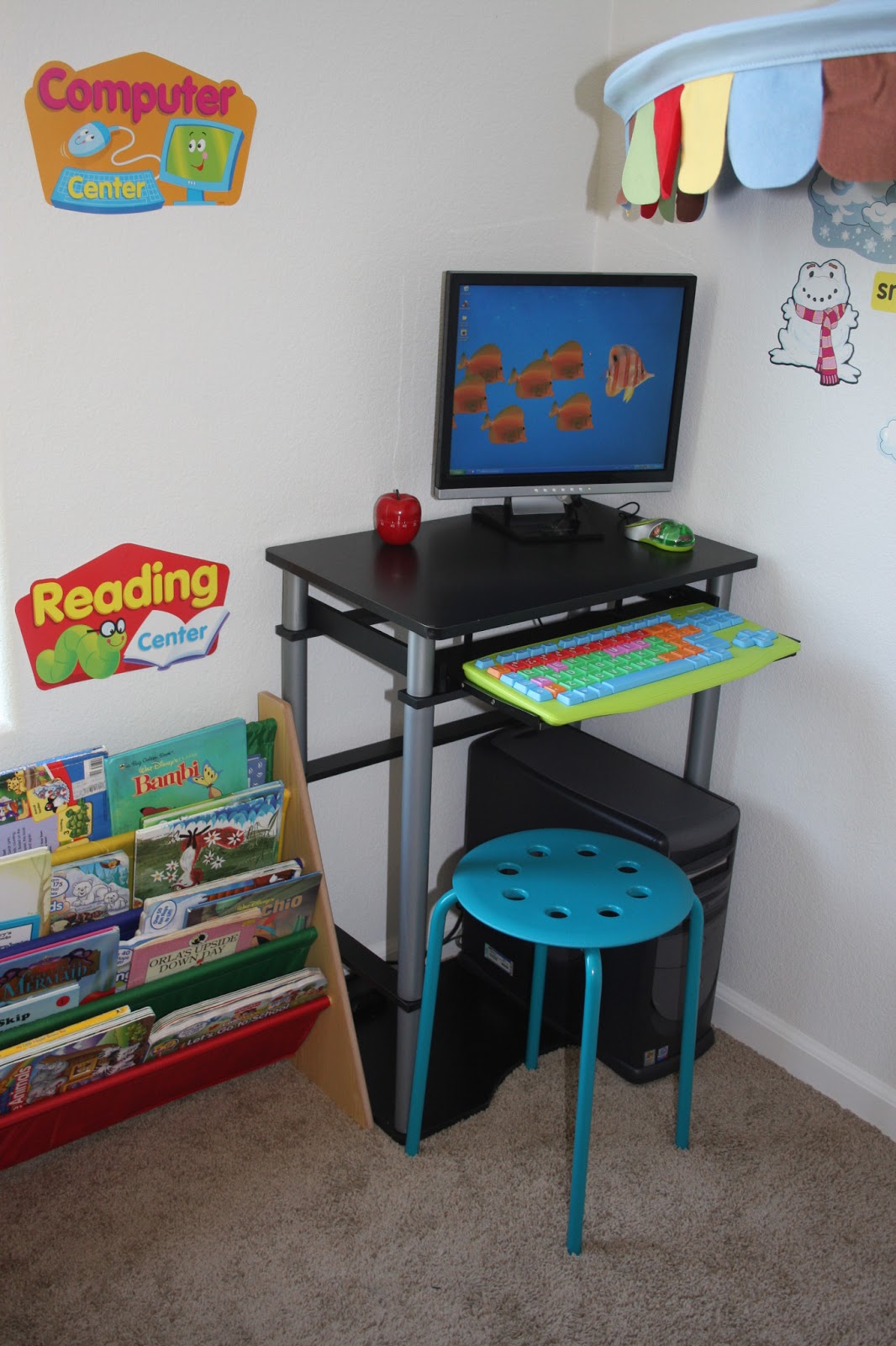 Mrs. Amador's Home Daycare: Our NEW Computer Station!