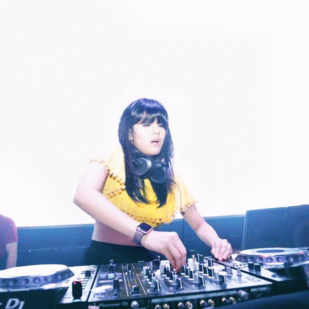 Biodata DJ Una Lengkap Dengan Agama, Foto Terbaru, Perjalanan Karir dan ...