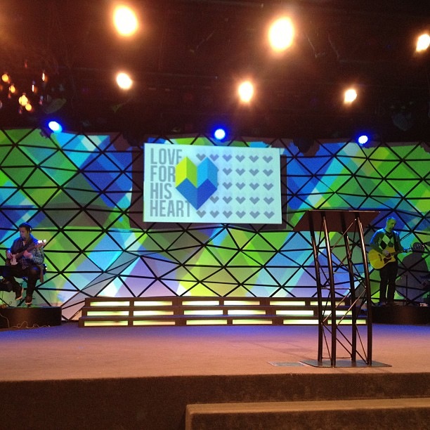 Triangle Stage Design at Norma Smartt blog