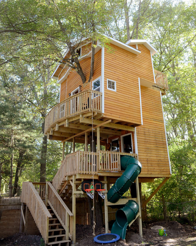 Welcome to Katfrog's Corner: Wordless Wednesday: Cool Treehouse Credit