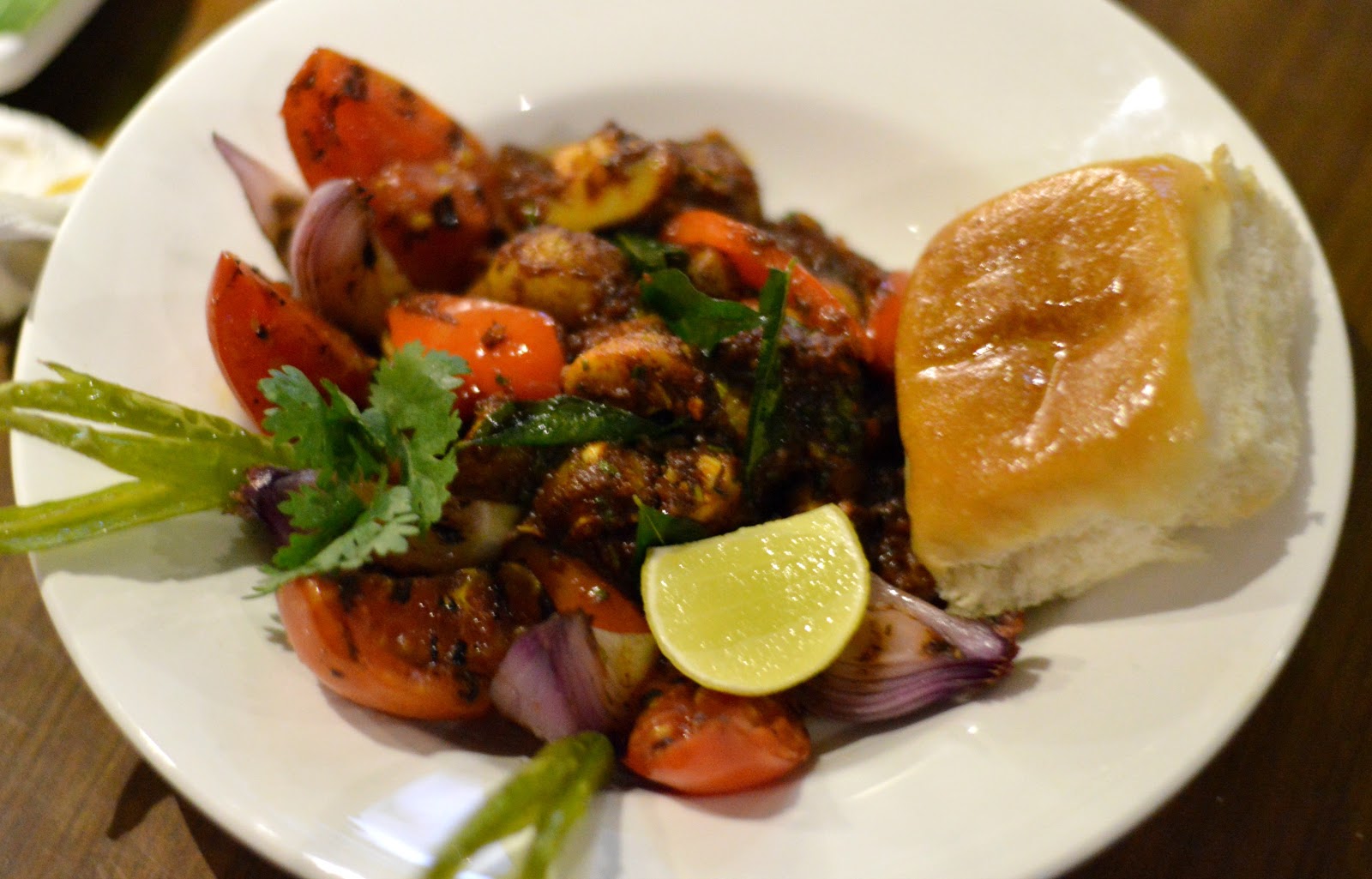 Messy Yet Dressy!: Goa in Bangalore? - Cafe Mojo