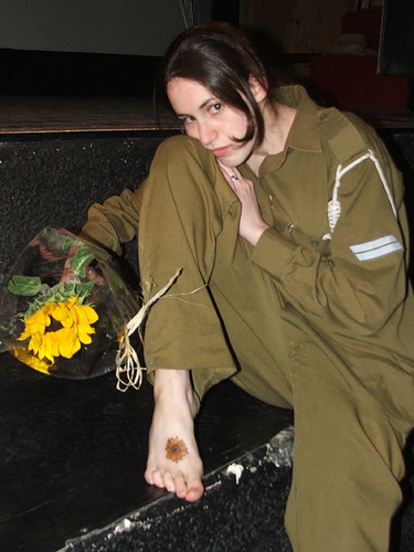 Female Soldier Feet: army girls