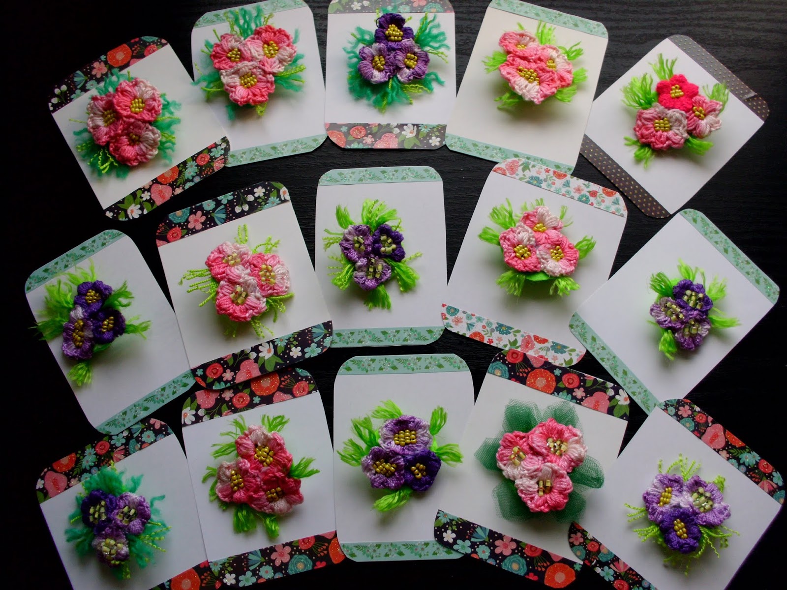 Amazing Handmade Little Things : "Aroma de primavara"🌸💐 Brose din flori ...