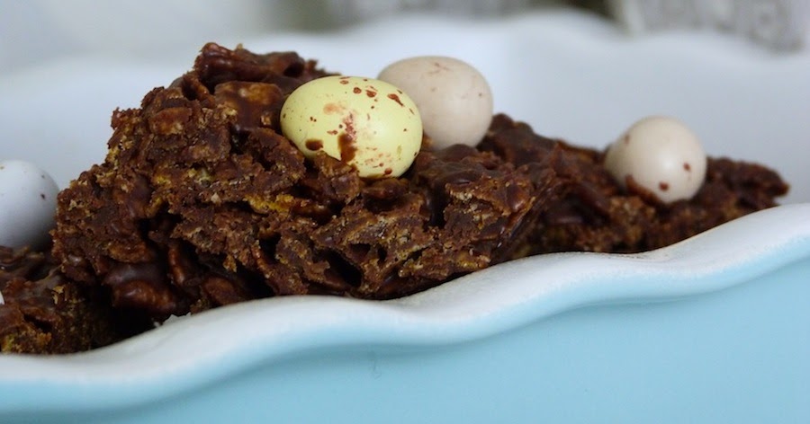 Easter Chocolate Cornflake Tray Bake // Recipe | Lucyy Writes