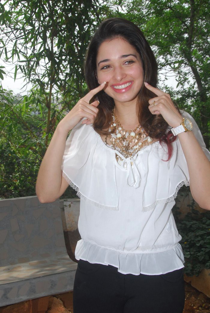 Tamanna Badrinath Latest Stills Gallery ~ Movie Galleriz