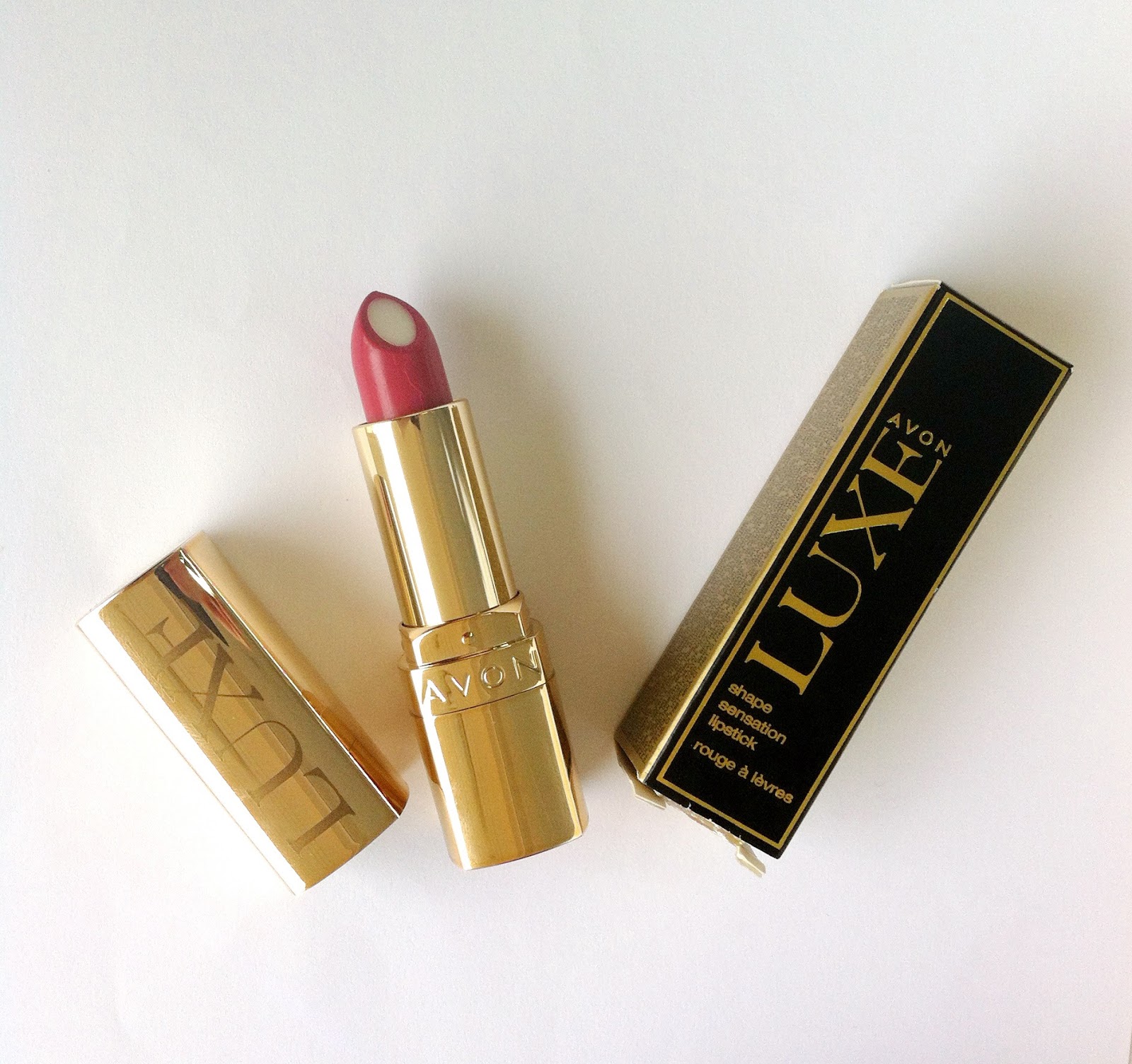 Silvena Make Up: Avon Luxe Shape Sensation Lipstick