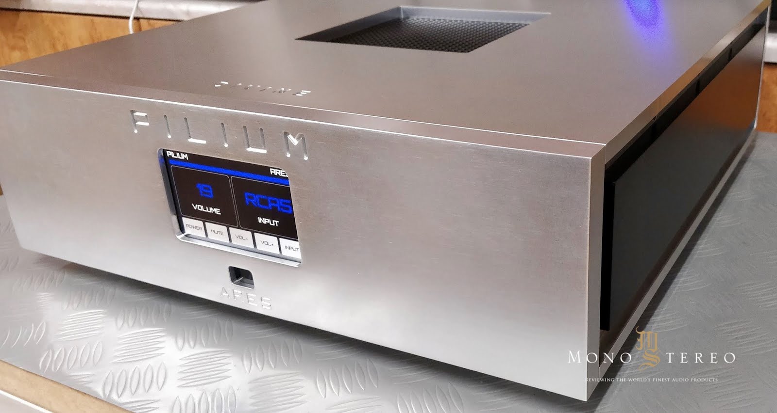 PILIUM AUDIO ARES DIVINE PREAMPLIFIER – M & S | Ultimate High-Fidelity
