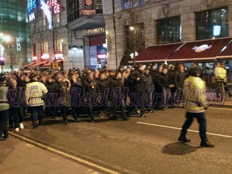 Ultras on tour: Corteo Ultras Sur en Manchester