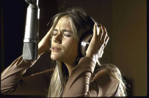 Retro ACTIVE Critiques: Peggy Lipton –– The Prettiest + Coolest Lady