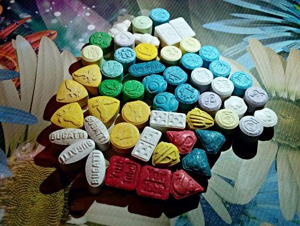 PSICOLOGOS TERUEL : ¿Cómo afecta el MDMA a nuestro cerebro?