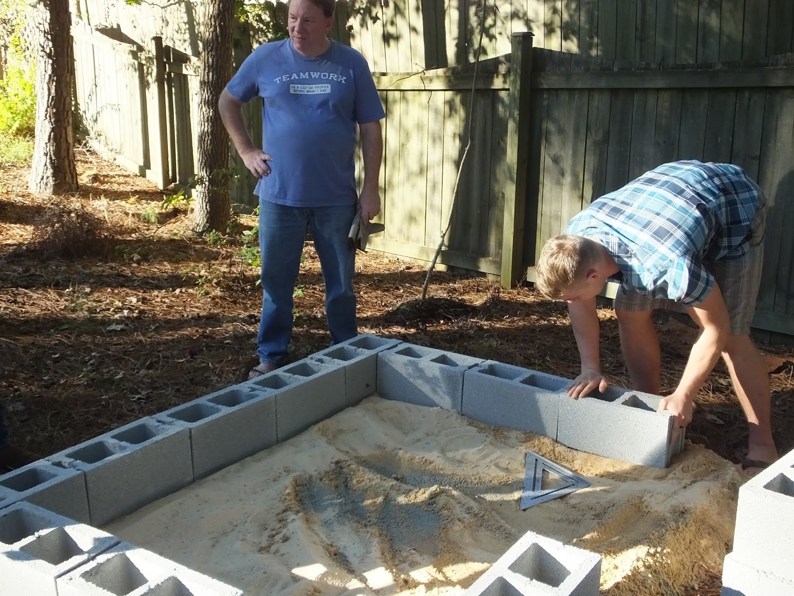 Ox and Brock: How to Build a Pit and Cook a Whole Pig Like a Champion ...