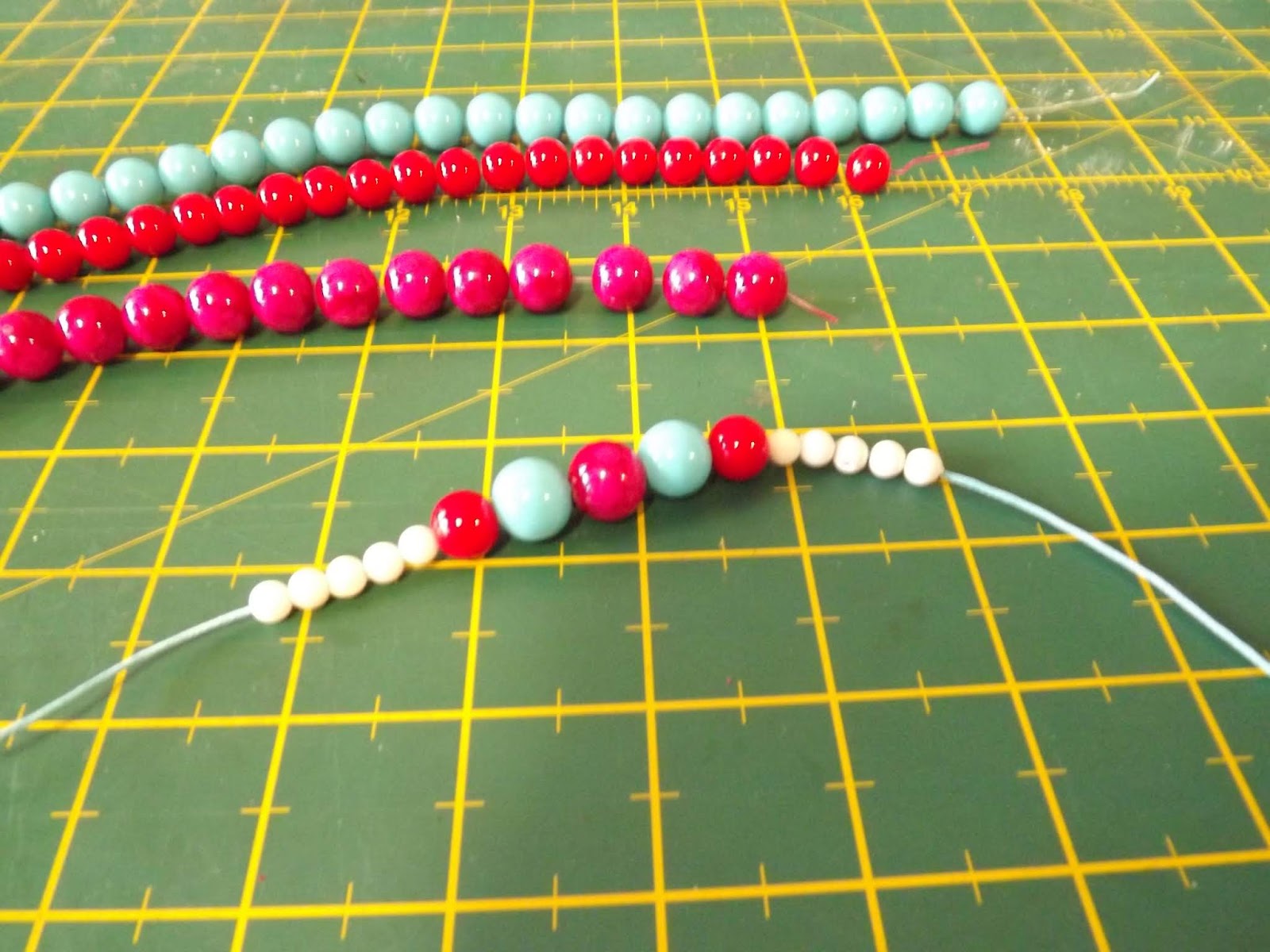 A Pretty Talent Blog: Jewelry Making: Three Strings In One