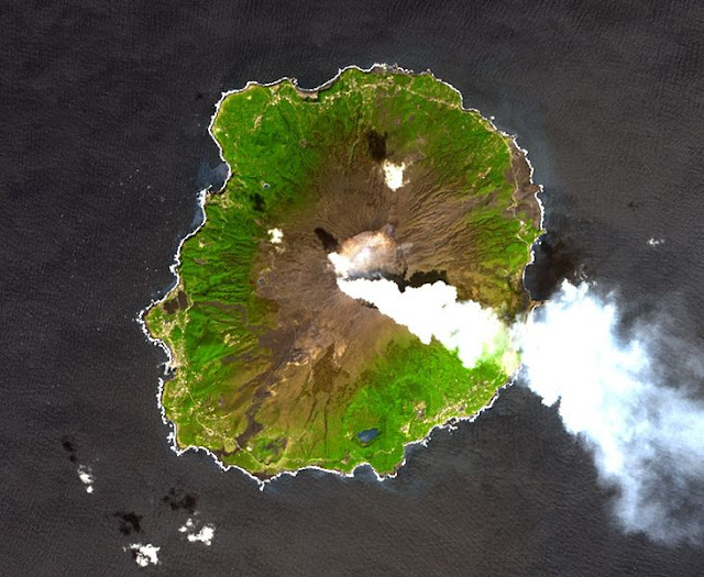 ومع ذلك، فإن مبادرة المسؤولين الحكوميين في الجزيرة لإسداء المشورة ...