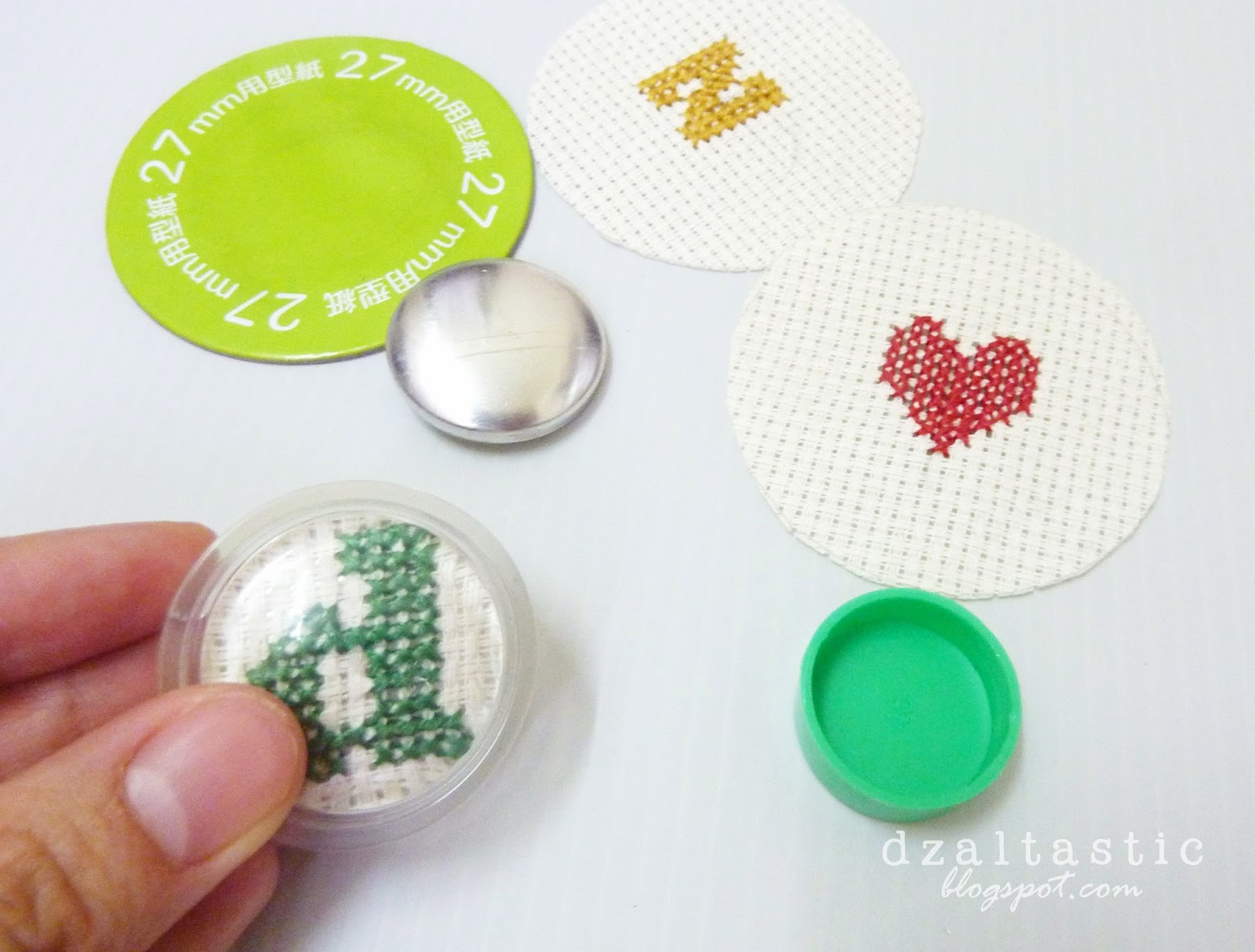 Be Dzaltastic: Cross stitch buttons + Free Pattern
