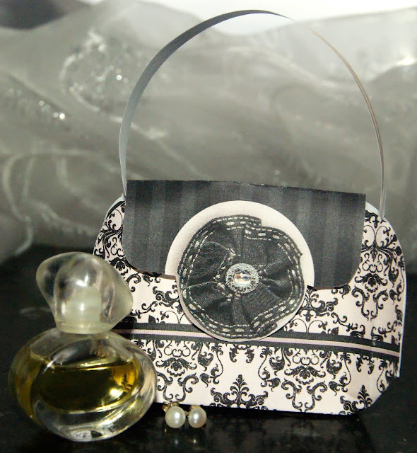 The Cherry On Top: Free Paper Purse Template