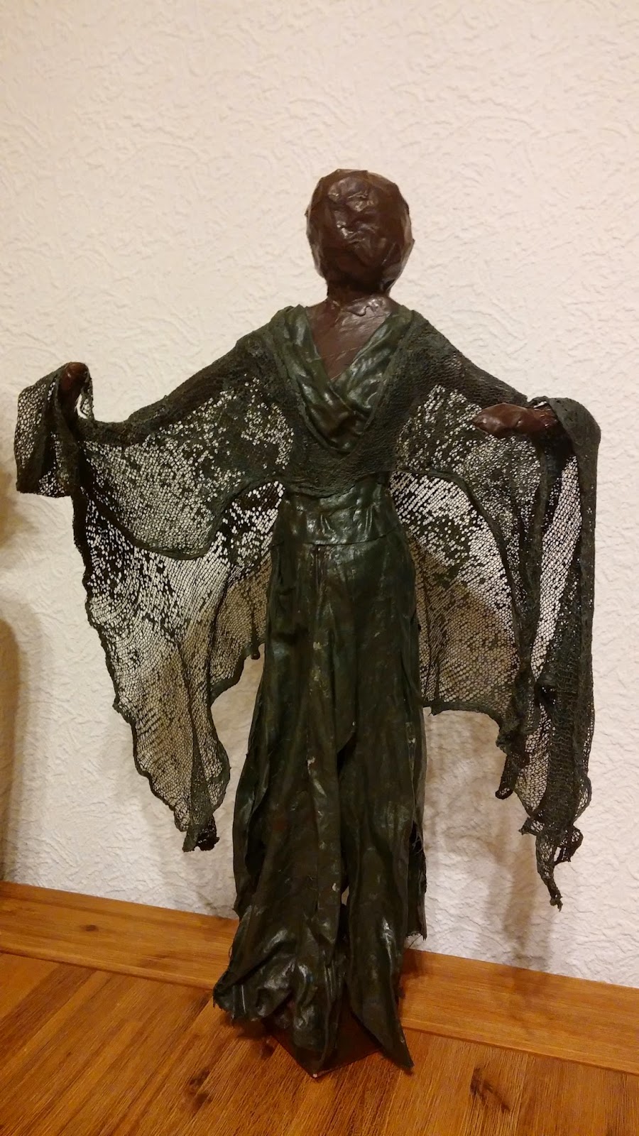 Lavendel News: Figur aus Powertex