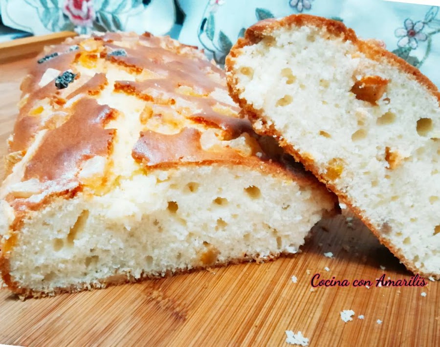 Bizcocho de leche, frutas escarchadas y pasas de Corinto | Cocina