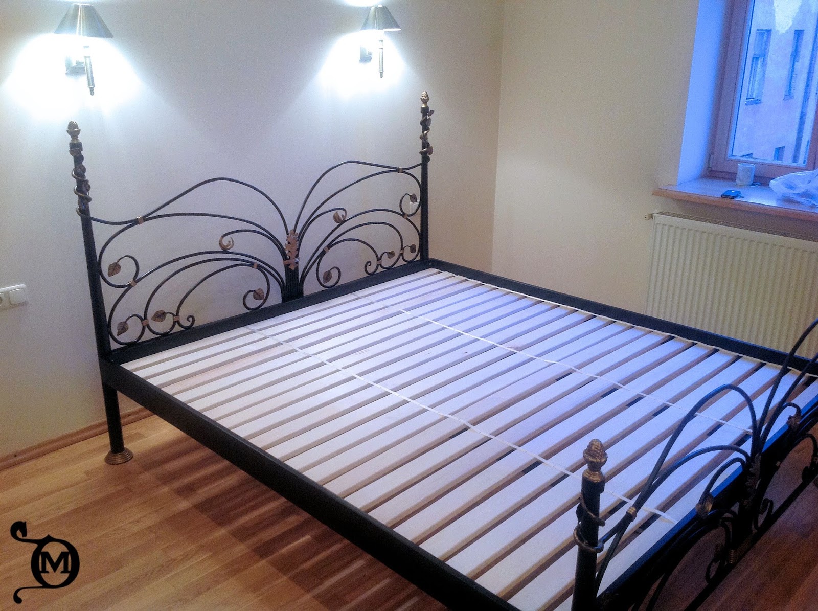 Kalta metāla gulta "OTTOSHAH"