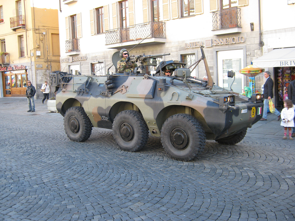 SI VIS PACEM, PARA BELLUM: OTO - IVECO "PUMA" veicolo trasporto truppe ...
