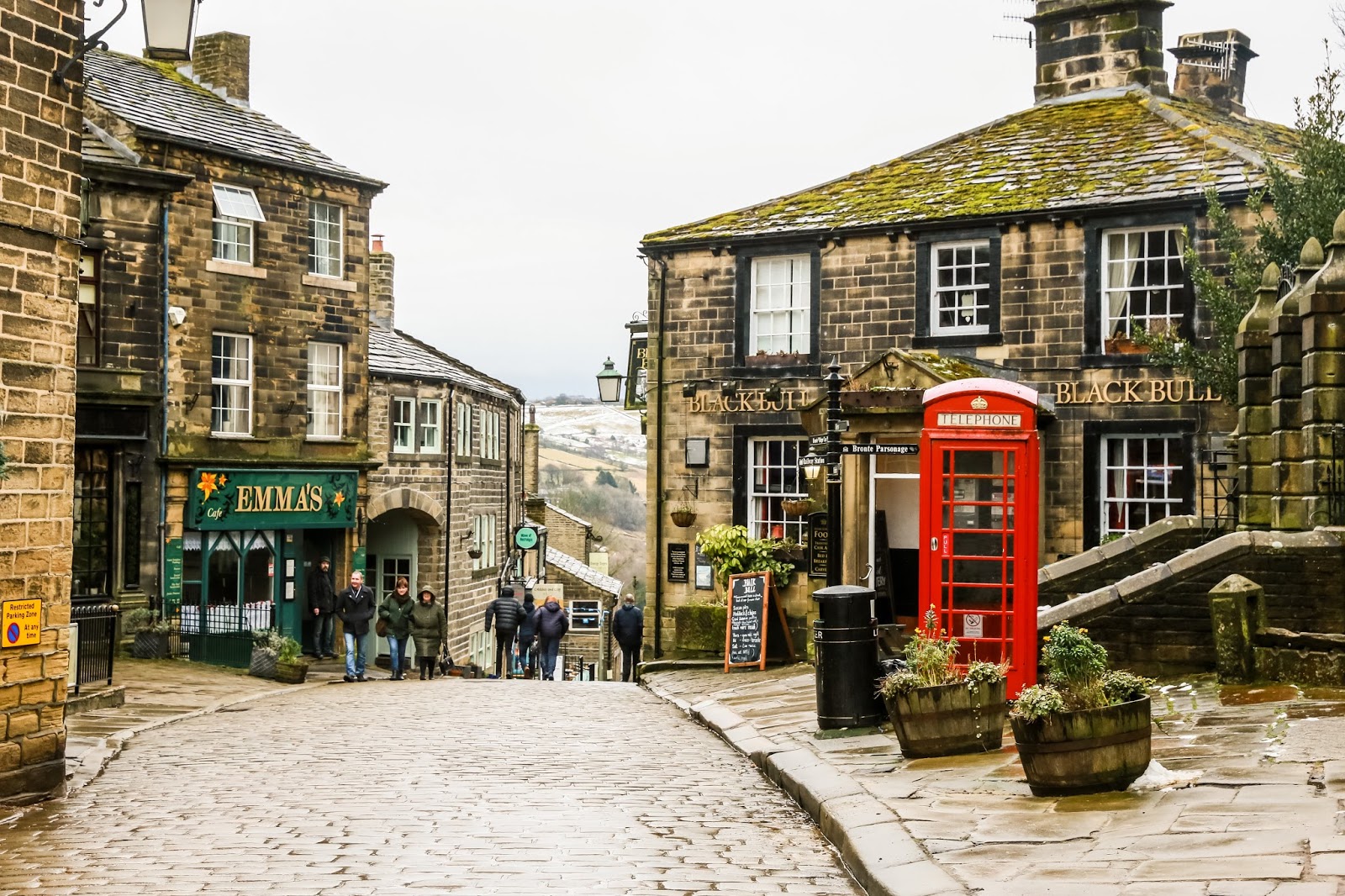 A dog friendly day out to Howarth, West Yorkshire | Mandy Charlton ...