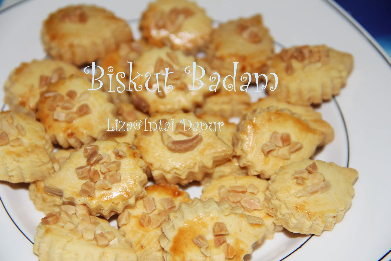 INTAI DAPUR: Biskut Badam....