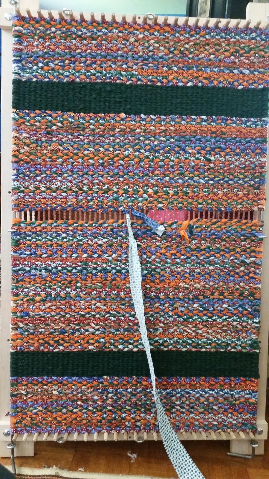 DragonPoodle Studio: Twined Rug Weaving. And two tips.