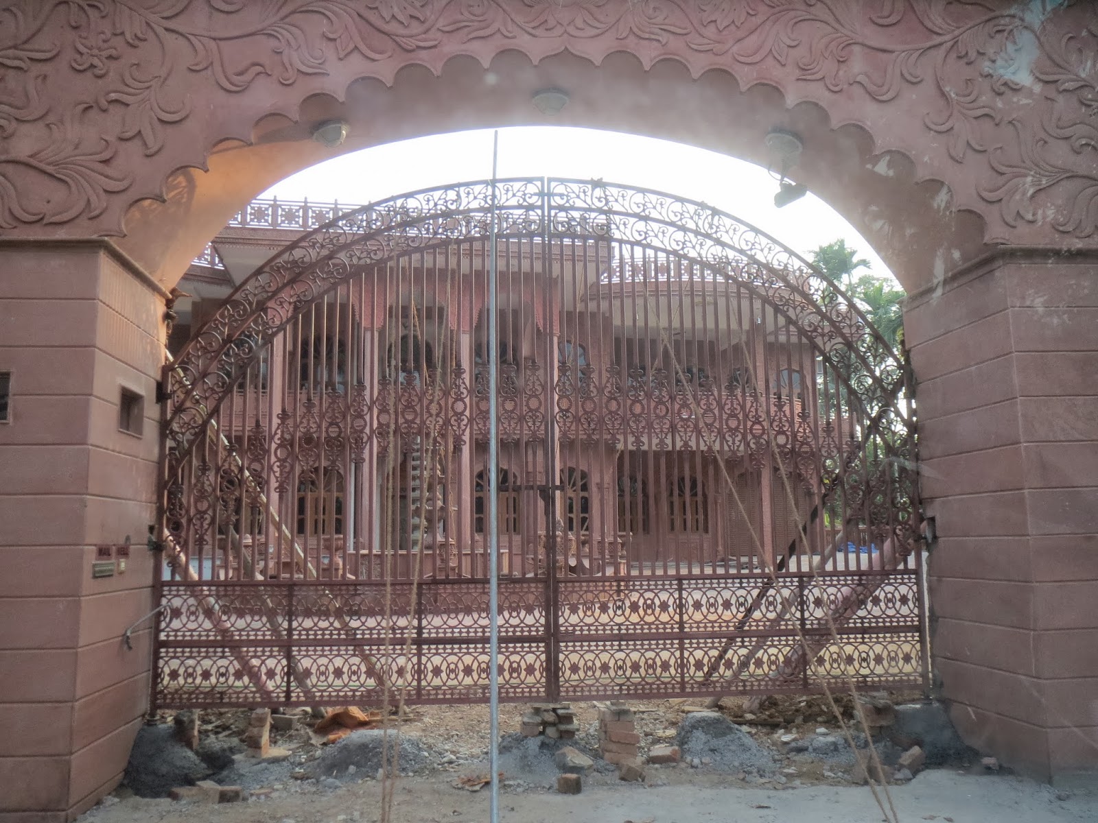 Kerala Gate Designs: One of the biggest house gate in Kerala.