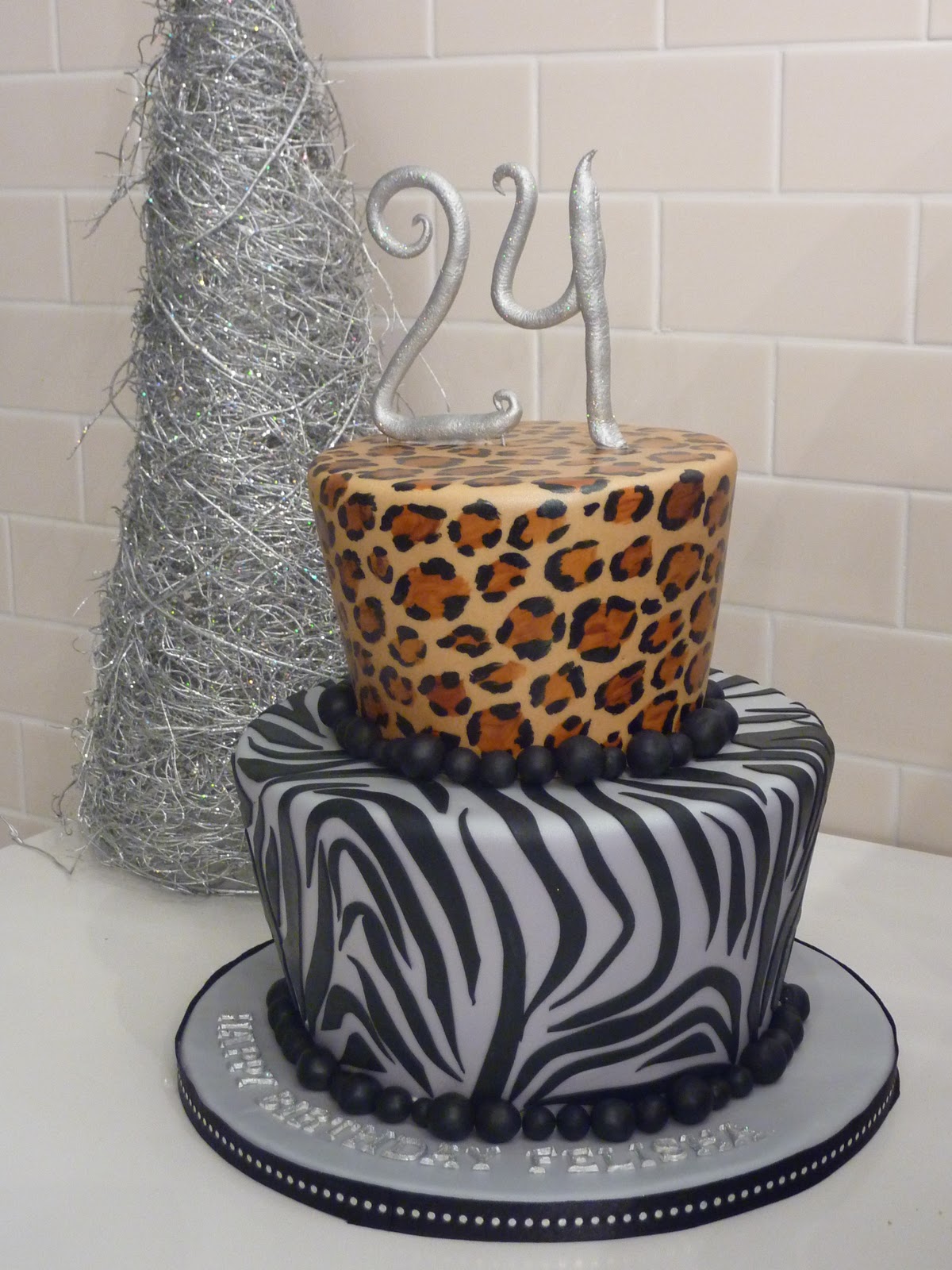 J'Adore Cakes Co.: Leopard and Zebra print cake