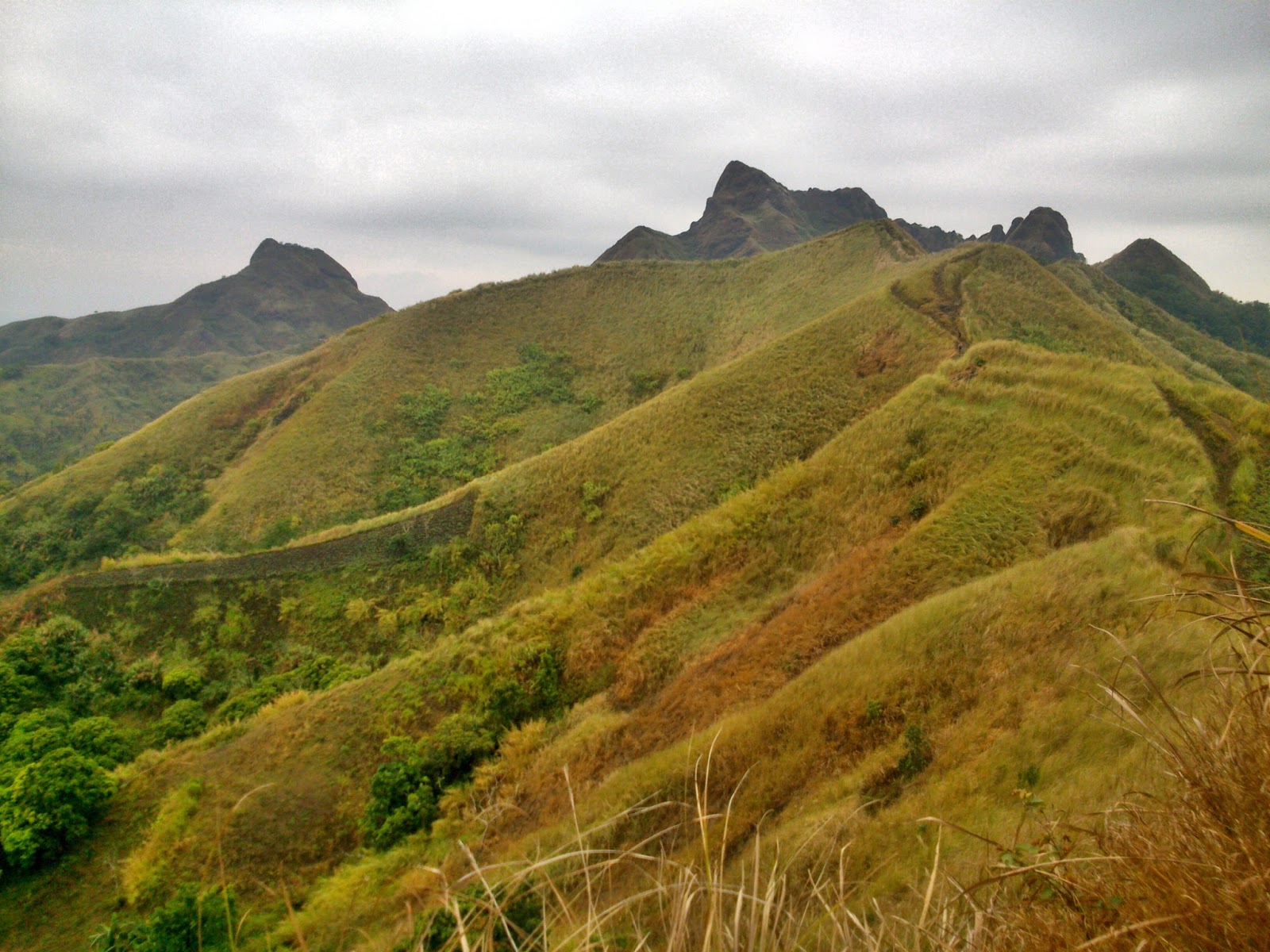 Day hike to Mt. Batulao - The Pinoy Traveler