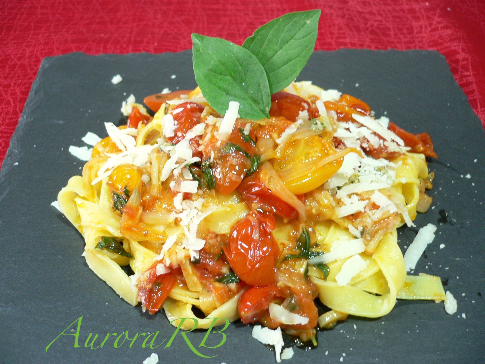 Las recetas de Aurora: Pasta con tomates cherry y albahaca