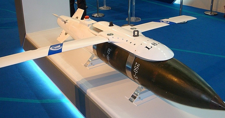 desarrollo defensa y tecnologia belica: (China) Bomba planeadora LS-6