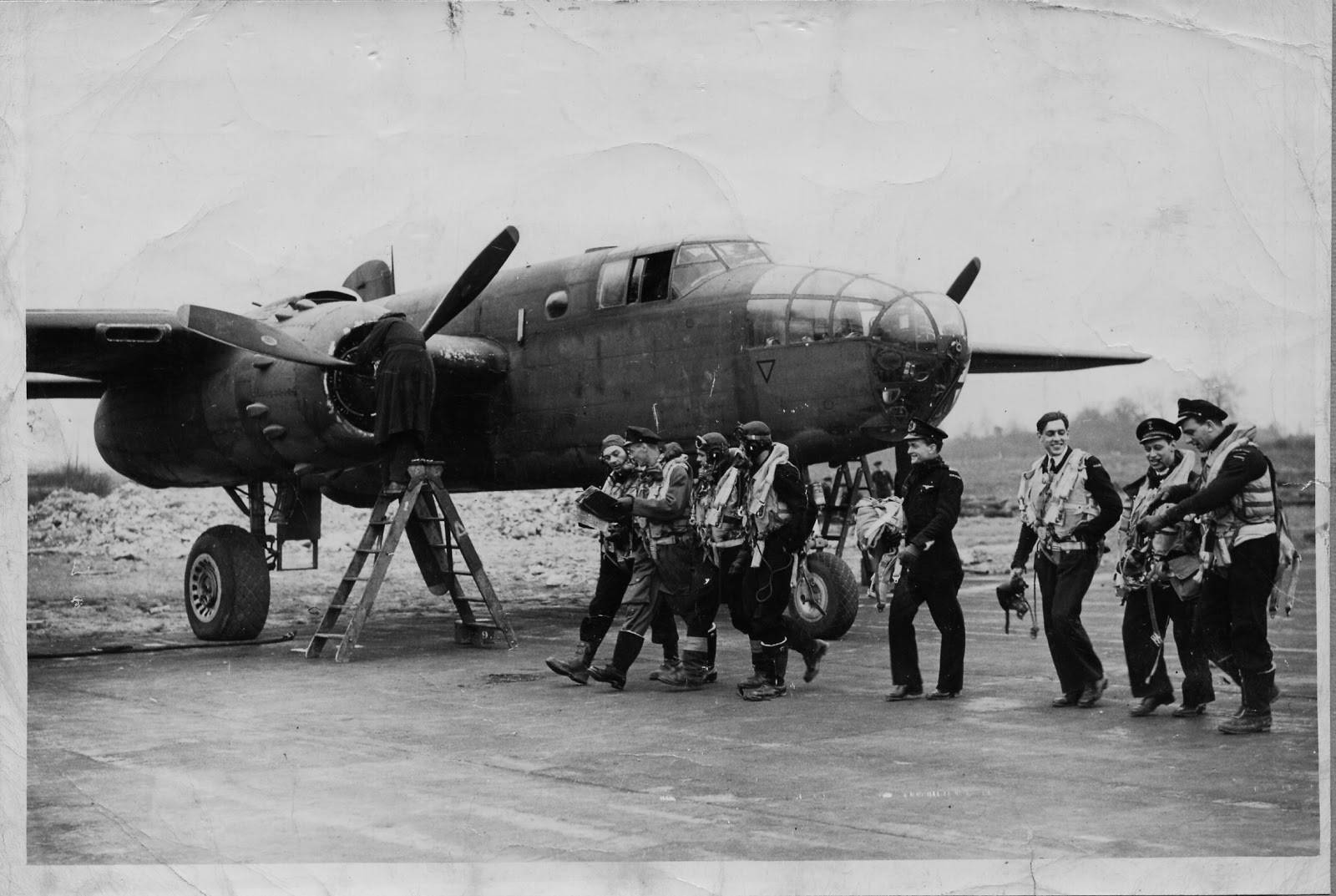 In my world: No. 320 " Netherlands " Squadron is in mourning