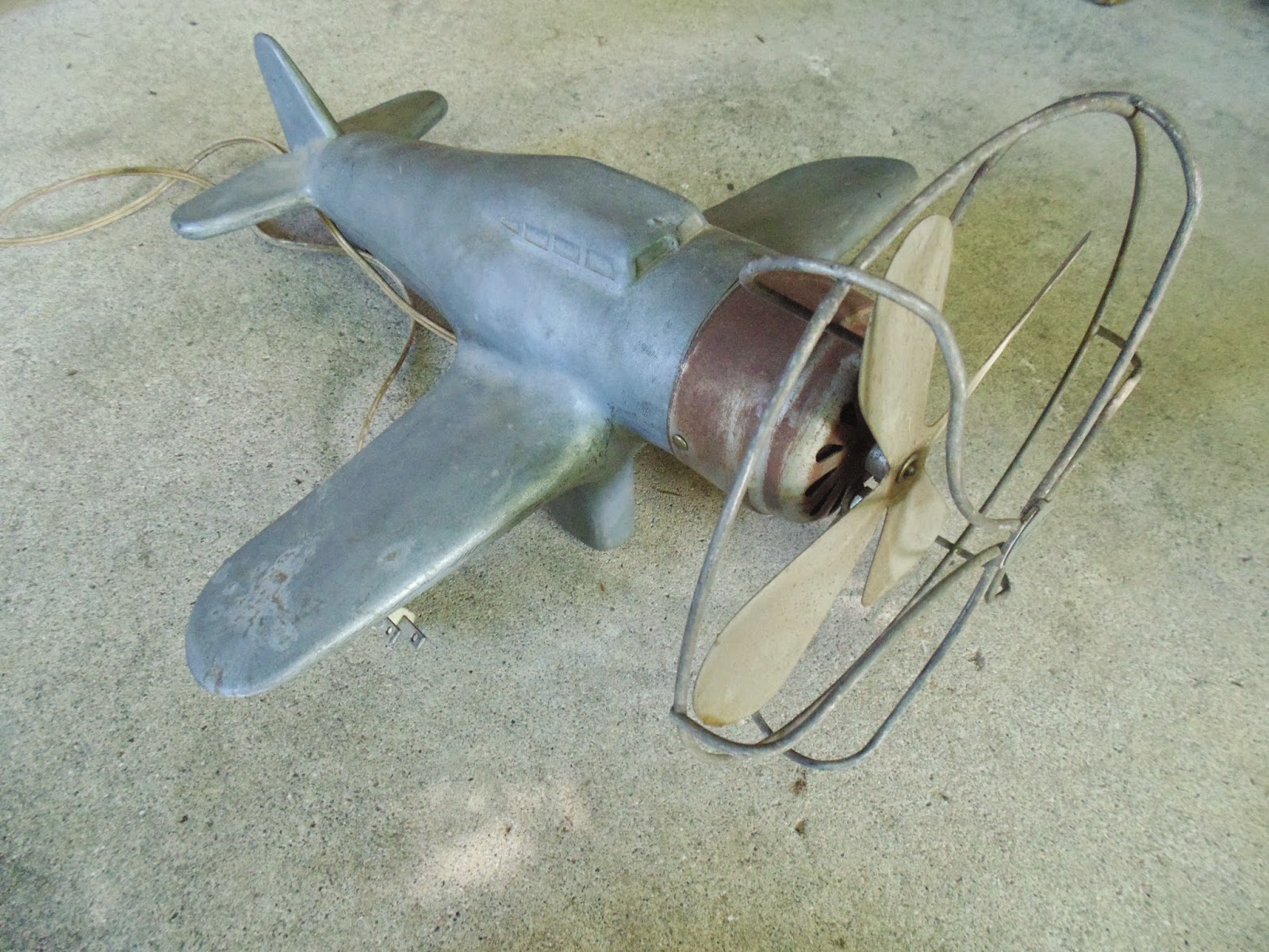 c1940's CAST ALUMINUM AIRPLANE TABLE FAN